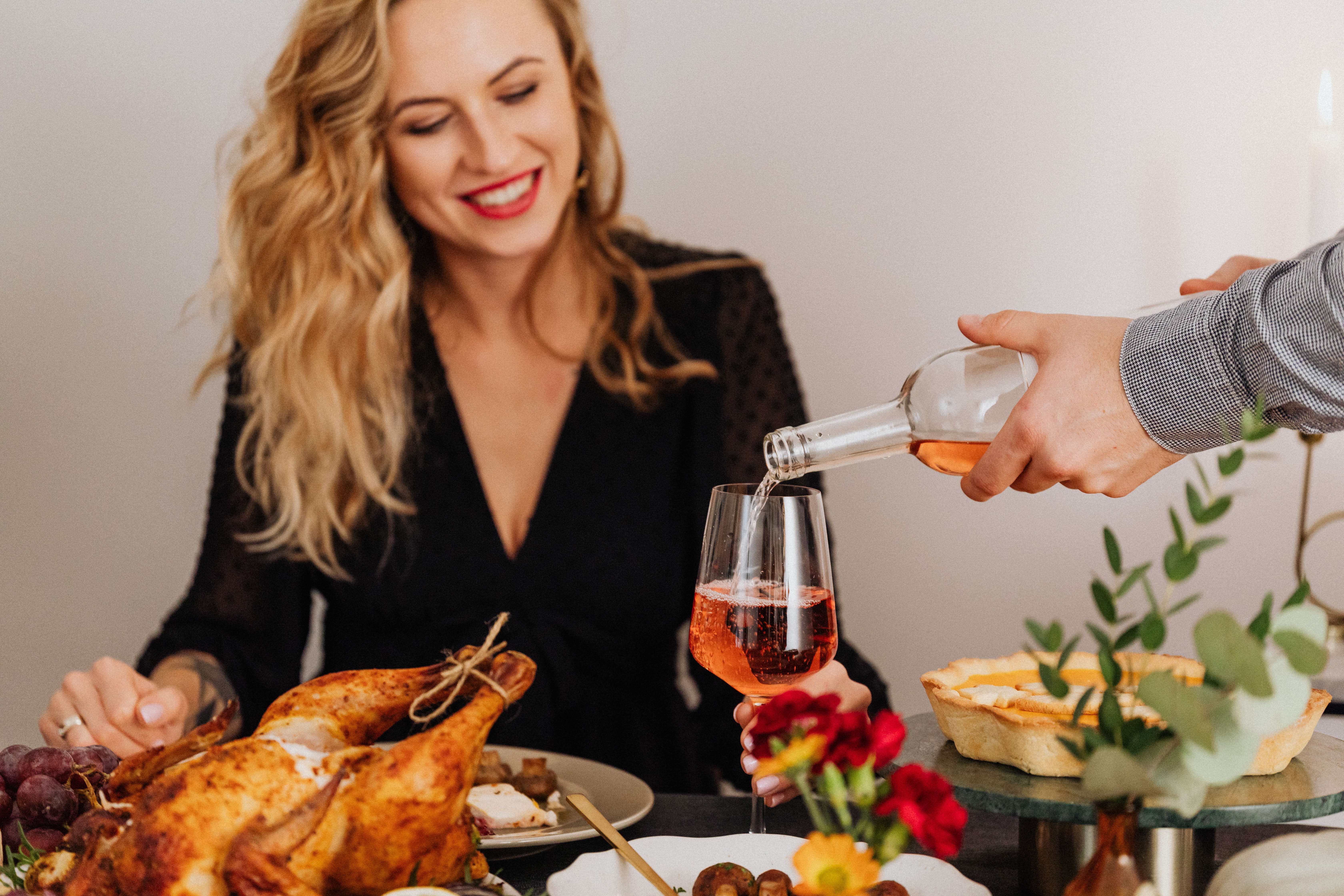 4 Zodiacs Who Will Cause A Scene Over Thanksgiving Dinner – Collective ...