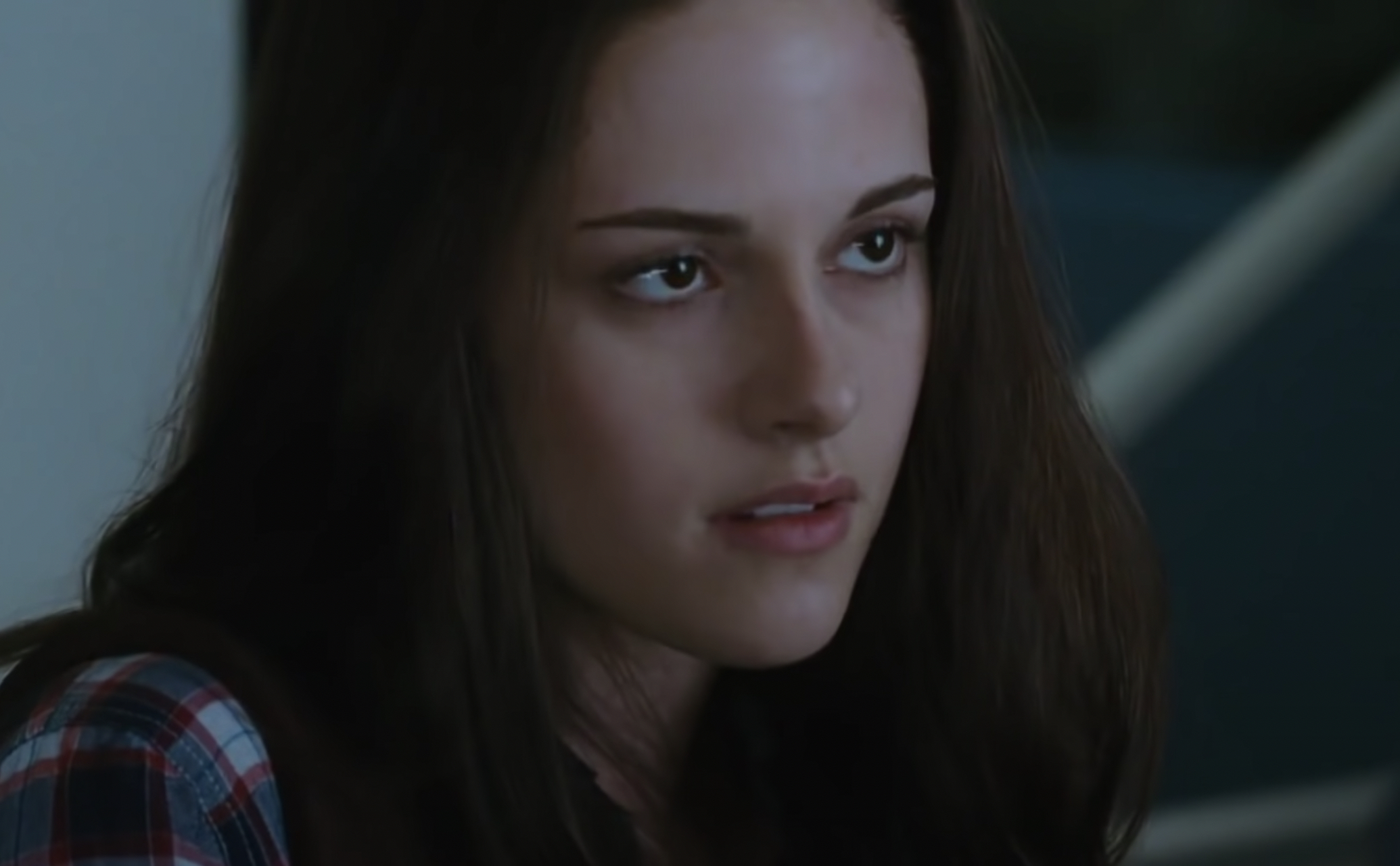 Stephanie Meyer Is Writing 2 New ‘Twilight’ Books—Here’s What We Think ...