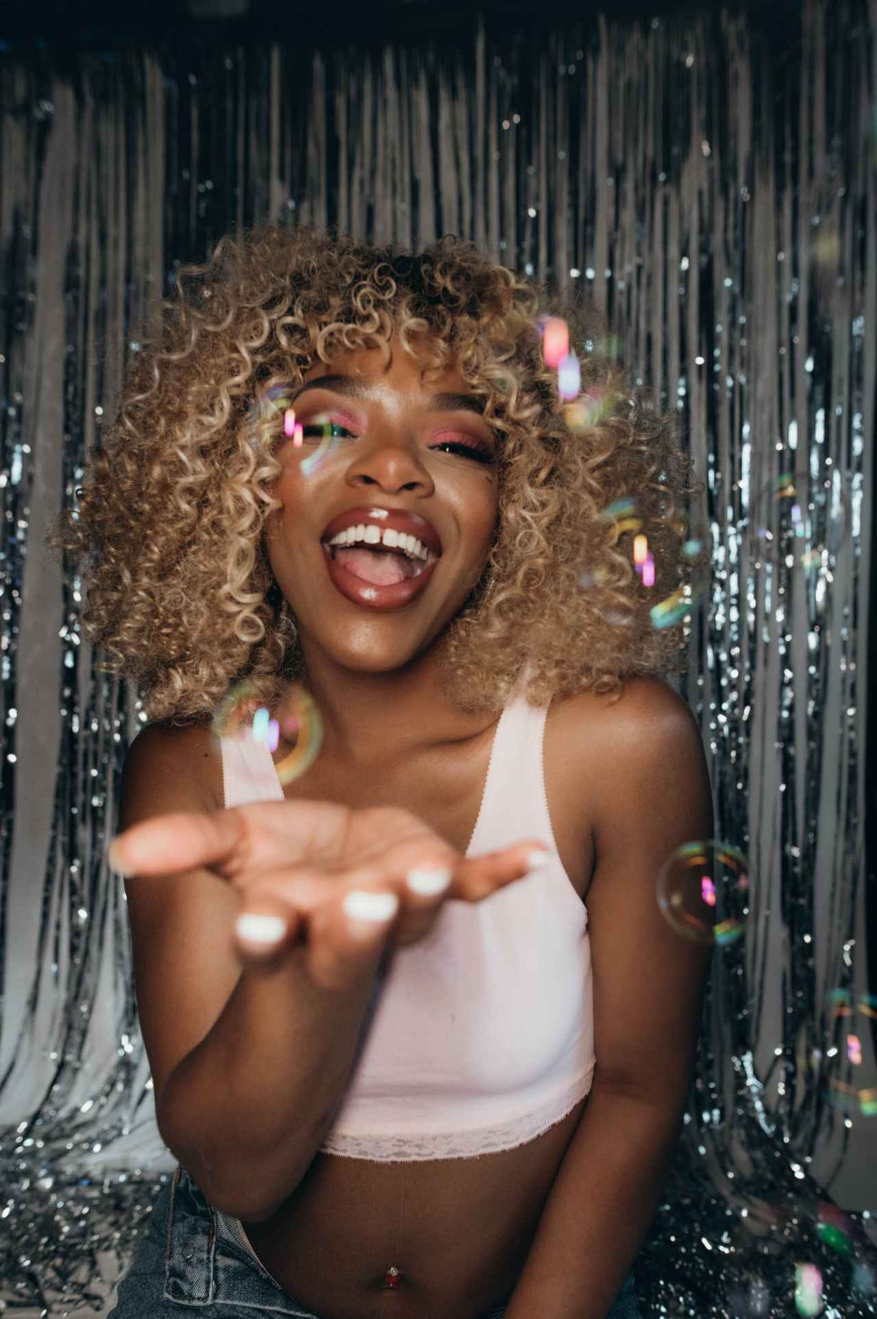 3 Zodiacs Who Need A Night Out On December 9 – Collective World 3 Zodiacs Who Need A Night Out On December 9 – Collective World
