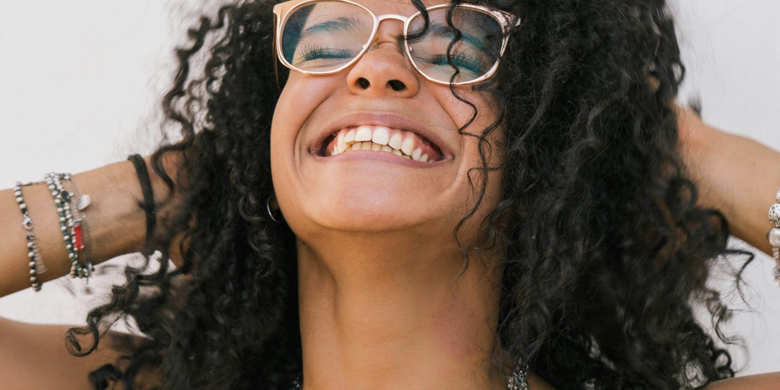 3 Personality Traits Of Someone With A Top-Notch Sense Of Humor ...